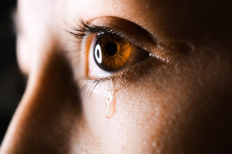 Descubre cuándo debes hidratar tus ojos